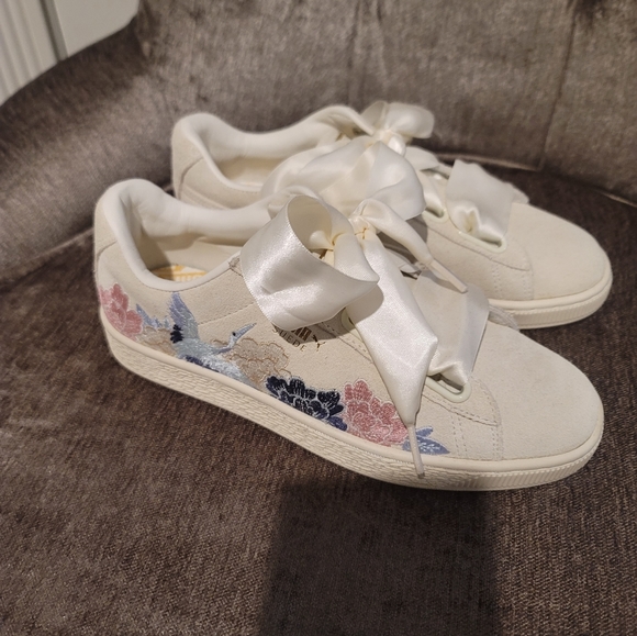 Puma | Shoes | Puma Suede Heart Limited Edition Embroidered Sneakers ...